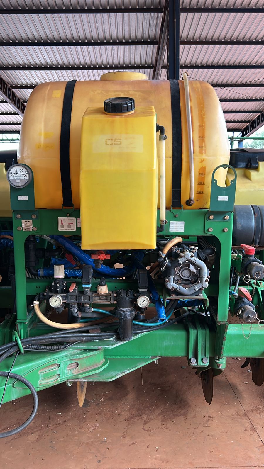 PLANTADEIRA JOHN DEERE 2130 26 LINHAS ANO 2014 - AgroFerco